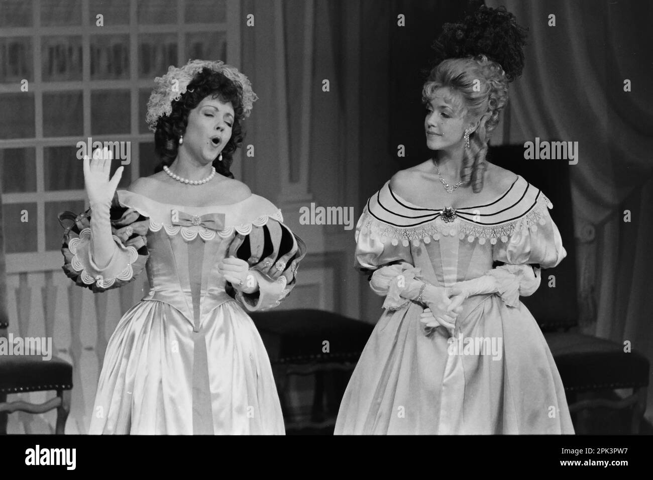 Archives 80ies : l'actrice française Corinne le Poulain et Vannick le ...