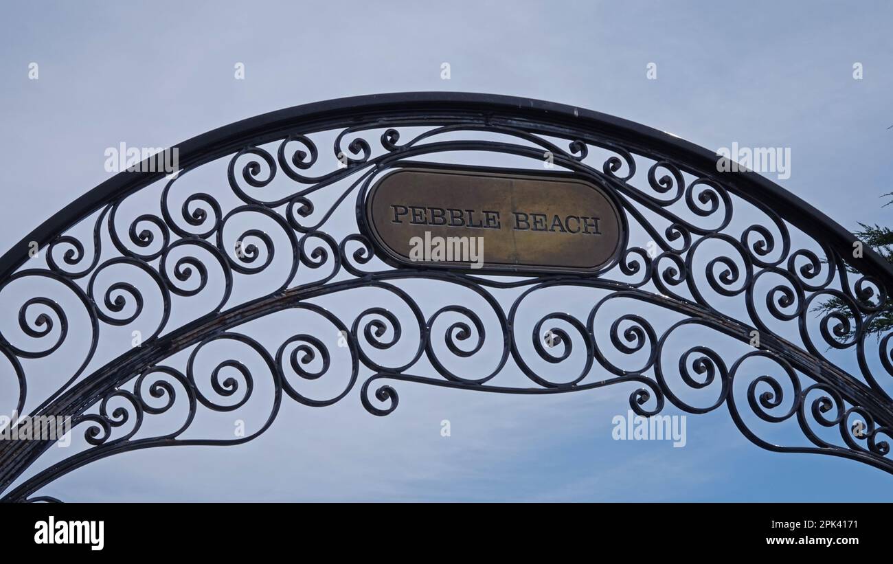 Pebble Beach, Californie / Etats-Unis - 4 avril 2021: Une arcades en ...