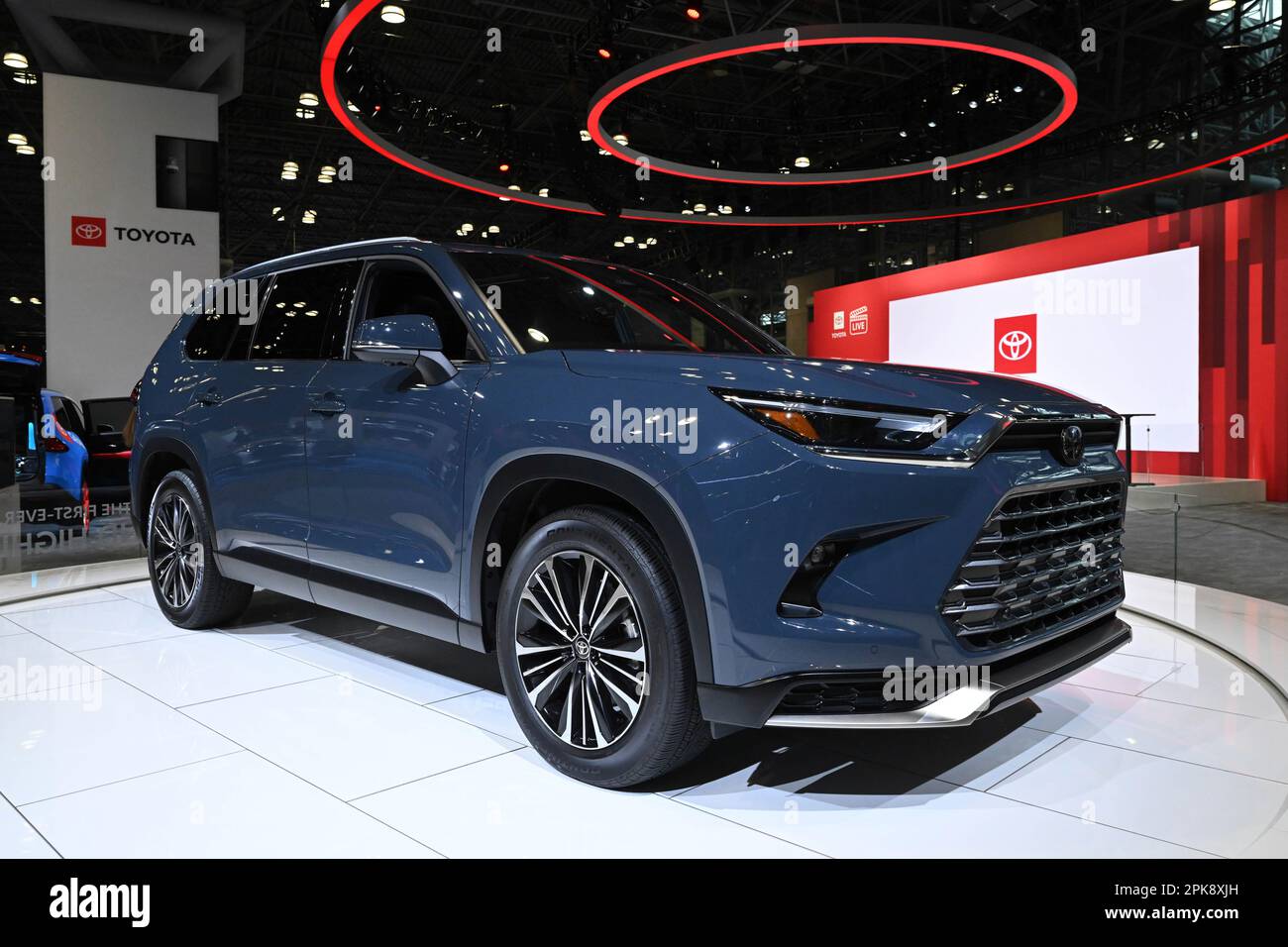 Photo by: NDZ/STAR MAX/IPx 2023 4/5/23 The 2024 Toyota Grand Highlander on display during the ...
