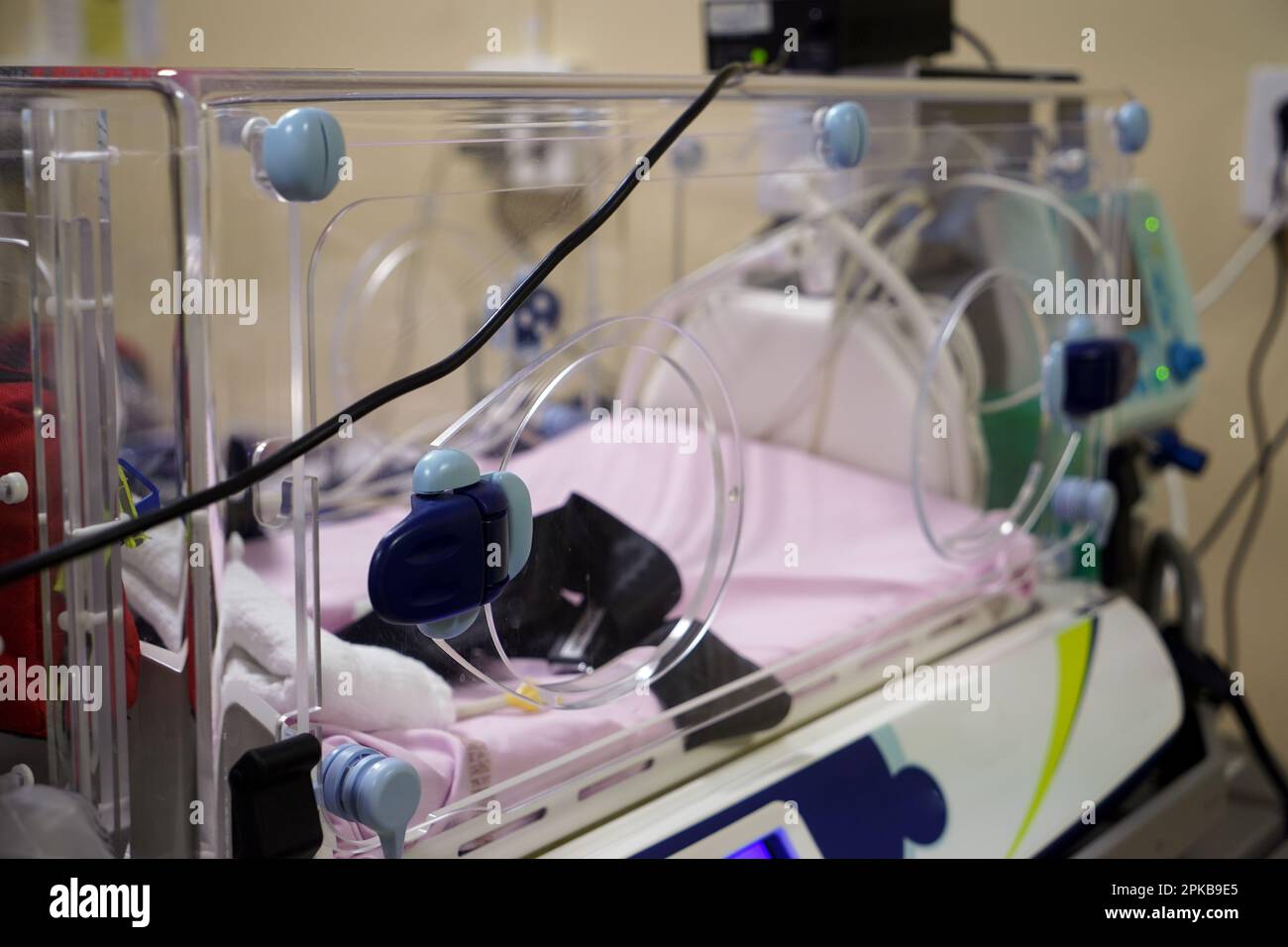 Un service d'urgence hospitalier fonctionne 24 heures sur 24, 7 jours ...