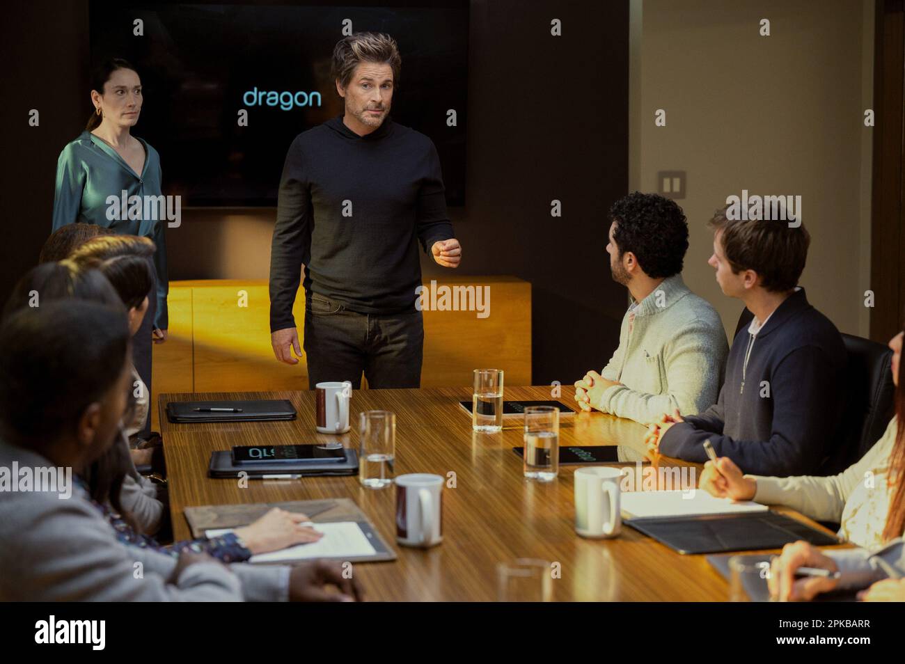 INSTABLE, de gauche à droite : Sian Clifford, Rob Lowe, J.T. Parr, Tom ...