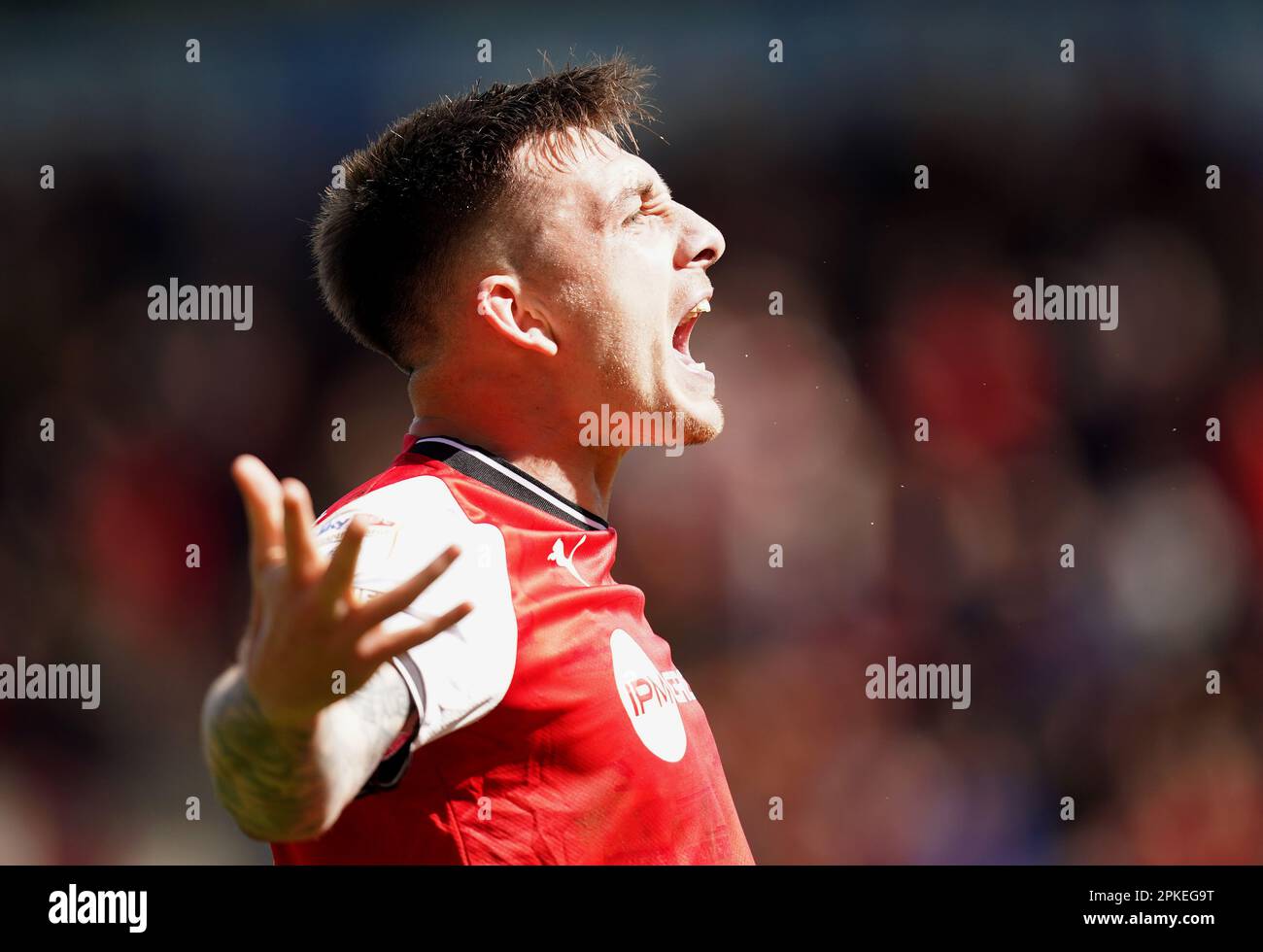 Jordan Hugill de Rotherham United célèbre le premier but du match du ...