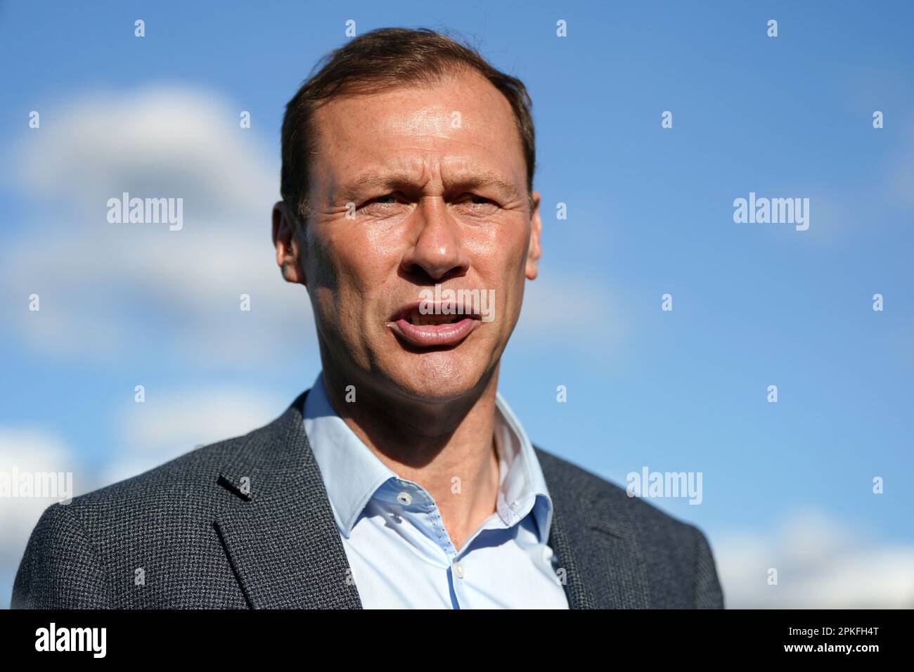 Duncan Ferguson, directeur de Forest Green Rovers, s'adresse aux médias ...