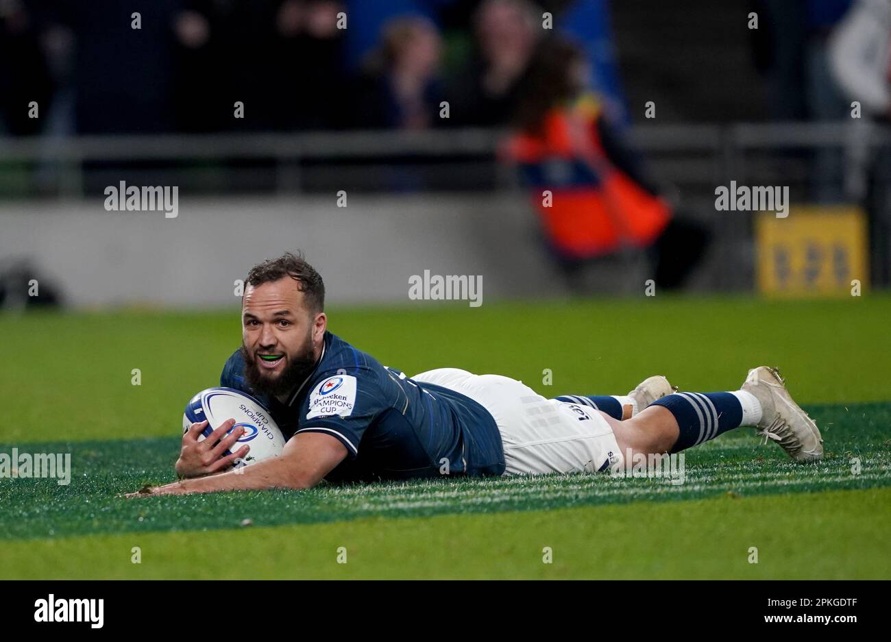 Jamison Gibson-Park de Leinster marque un essai lors de la Heineken ...
