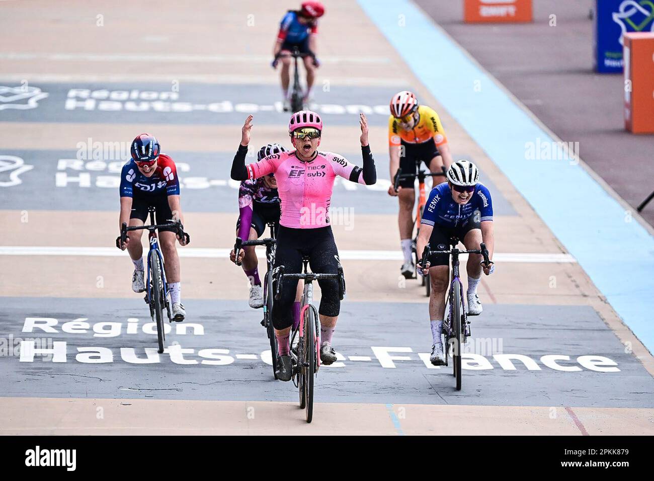 Paris roubaix femmes 2023 Banque de photographies et d’images à haute ...