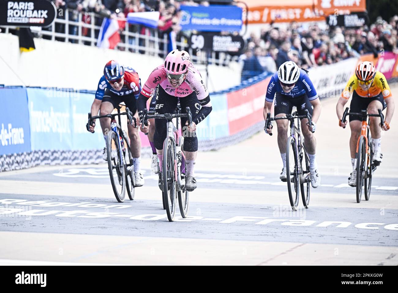 Paris roubaix femmes 2023 Banque de photographies et d’images à haute ...