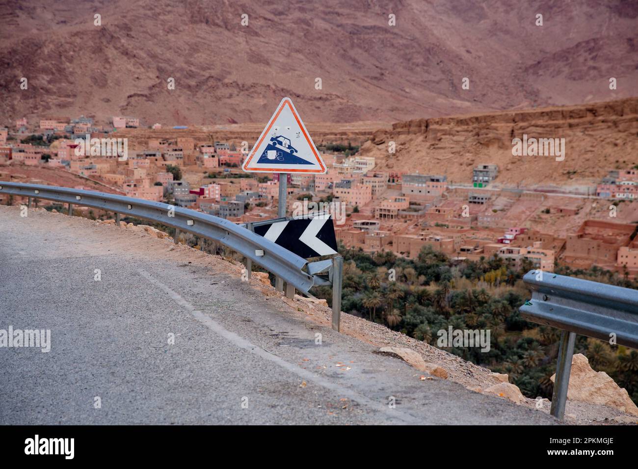 Panneau signalisation maroc Banque de photographies et d’images à haute ...