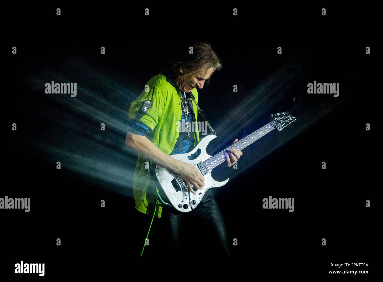 Steve vai guitare gris Banque de photographies et d’images à haute ...