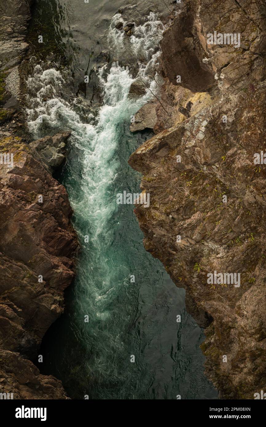 Sous le site du barrage du canyon glines Banque de photographies et d ...