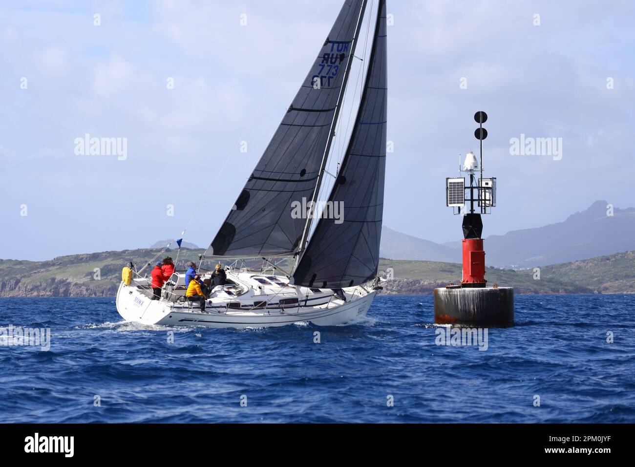 Bodrum, Turquie. 12 mars 2023 : les voiliers naviguent par temps ...