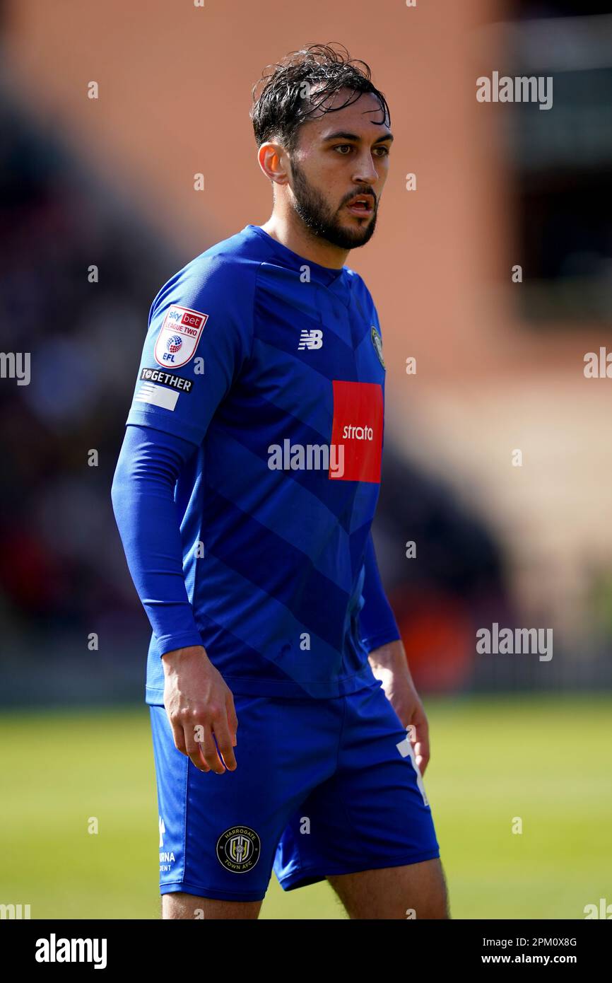 Levi Sutton de Harrogate Town lors du match de la Sky Bet League Two à ...