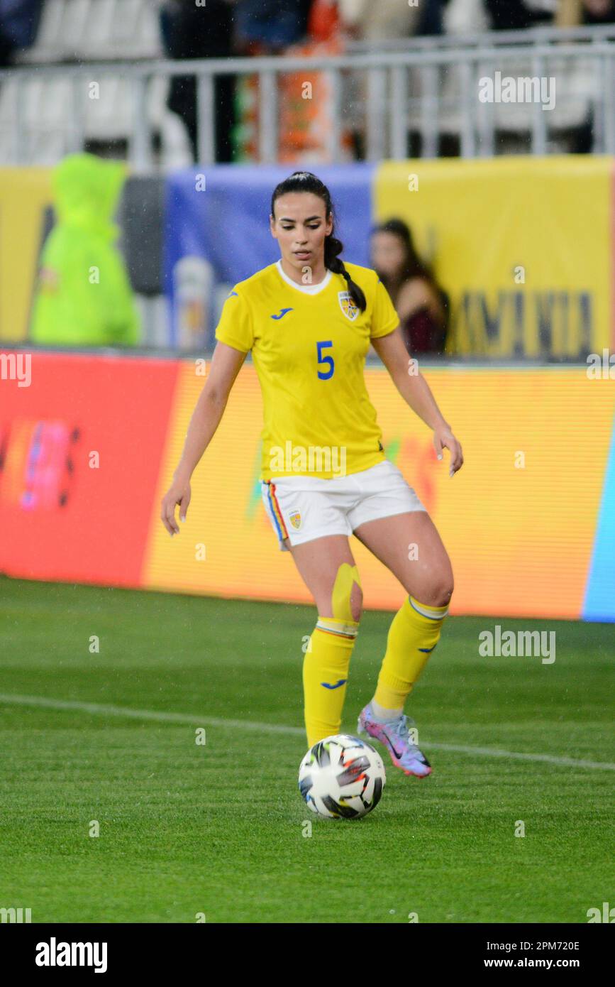 Teodora Meluta #5 pendant le match de football des femmes Romania vs ...