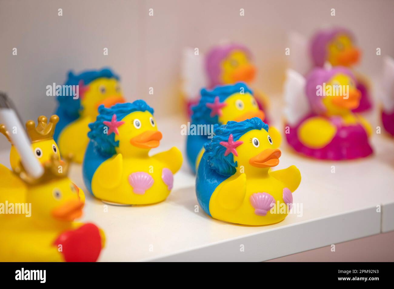 Canards en caoutchouc vus dans le nouveau magasin ouvert à Pula ...