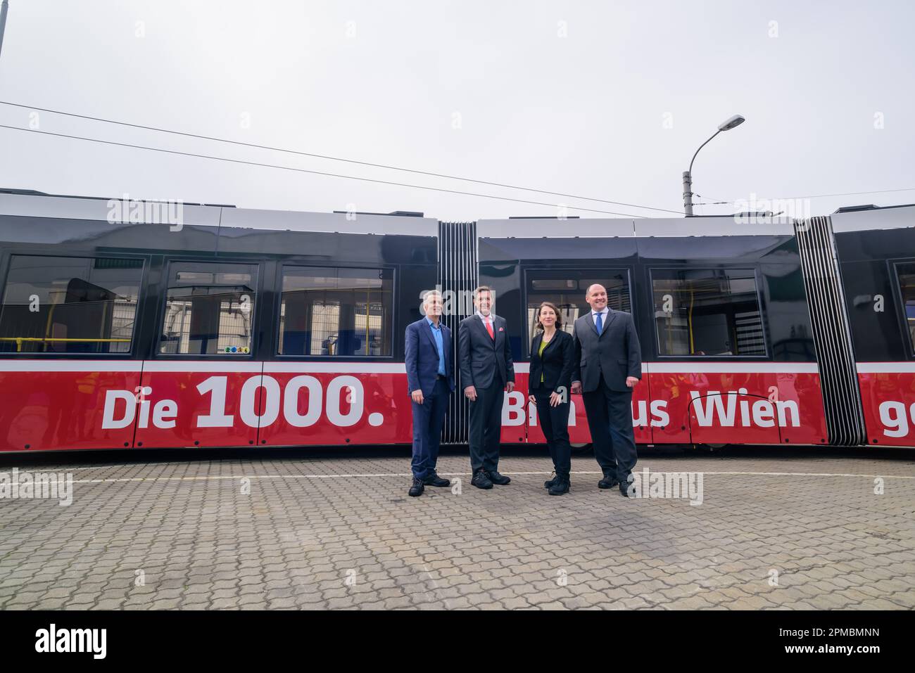 Wien, Alstom, Prästation der 1000. Sträßenbahn von Alstom (füher ...