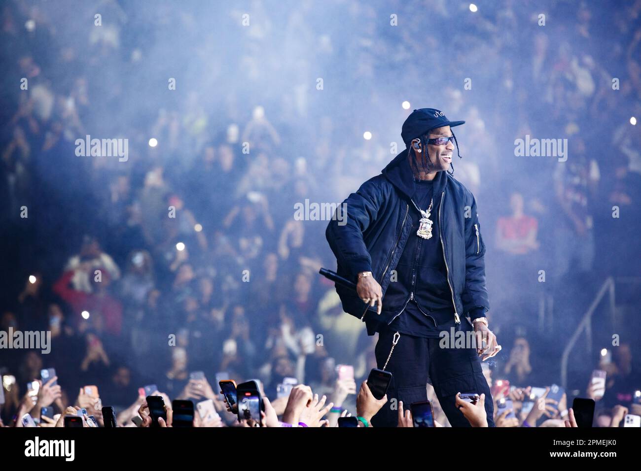Le rappeur Travis Scott se produit sur scène en tant qu'invité lors de ...