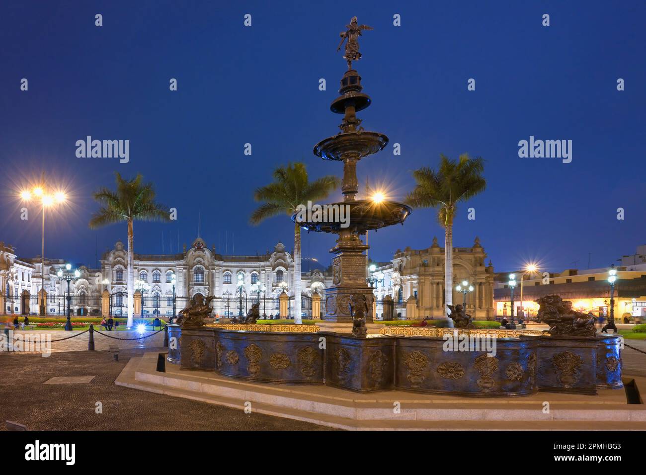 Plaza de armas de lima Banque de photographies et d’images à haute ...