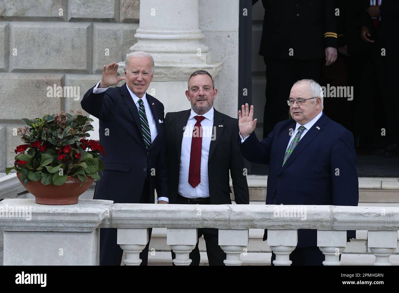Sean O Fearghail, orateur de Dail (à droite), président de la Seanad ...
