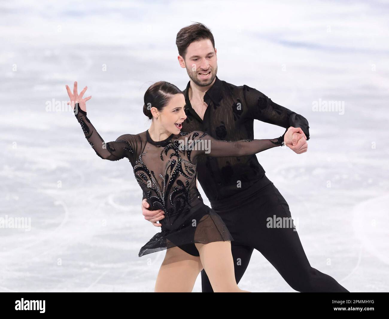 Deanna STELLATO-DUDEK and Maxime DESCHAMPS of Canada perform during ...