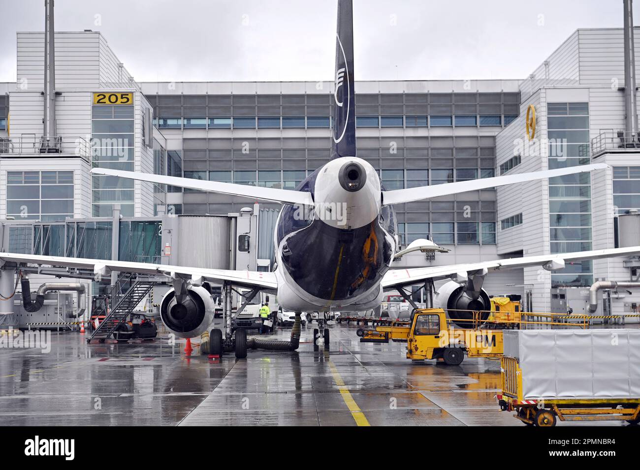 Impressions de l'aéroport Franz Josef Strauss de Munich sur 12 avril ...