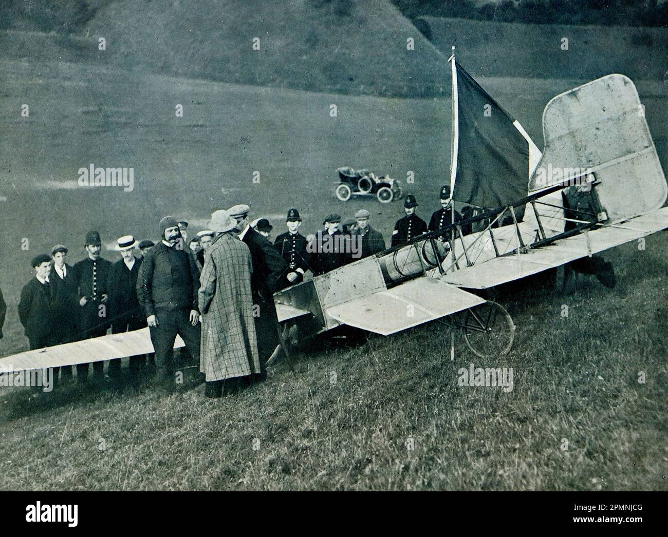 Le débarquement de Bleriot à Douvres. Ceci après le premier vol plus ...