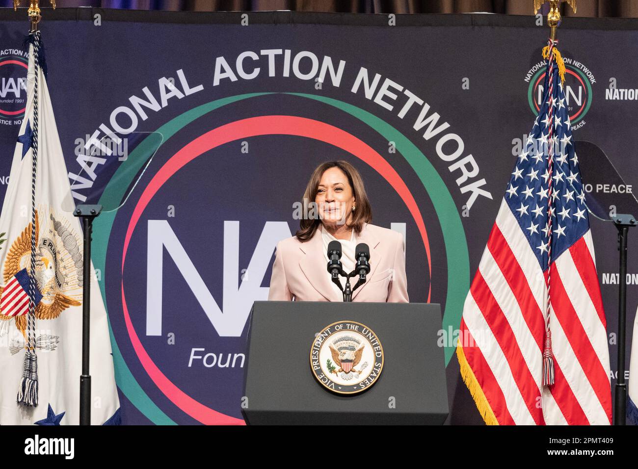 Le vice-président des États-Unis, Kamala Harris, parle au cours du NAN ... Le vice-président des États-Unis, Kamala Harris, parle au cours du NAN ...