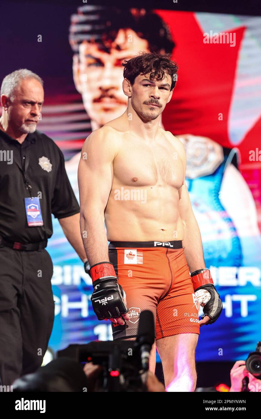 14 avril 2023: Léger Olivier Aubin-Mercier marche vers la PFL Smartcage ...