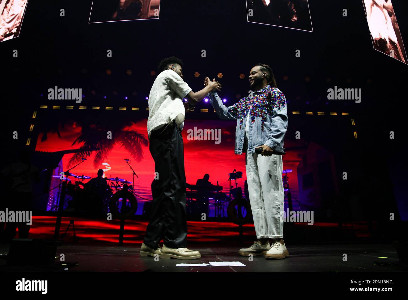 Porto, Portugal. 15th avril 2023. Le duo musical Calema, Fradique et ...