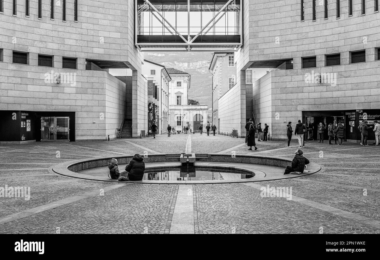 Arte Moderna E Contemporanea Banque D images Noir Et Blanc Alamy arte-moderna-e-contemporanea-banque-d-images-noir-et-blanc-alamy