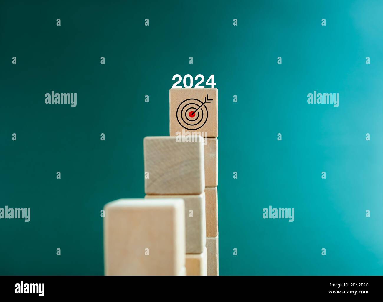 But et succès. 2024 années calendaires sur l'icône cible au-dessus des ...