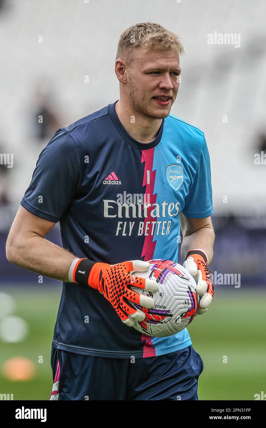 Aaron Ramsdale #1 d'Arsenal lors de la séance d'échauffement avant le ...