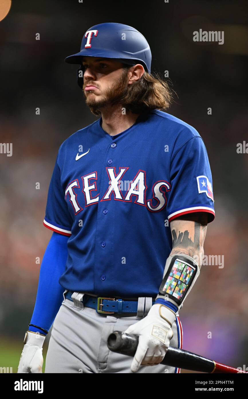 Les Rangers du Texas capturent Jonah Heim (28) pendant le match de la ...