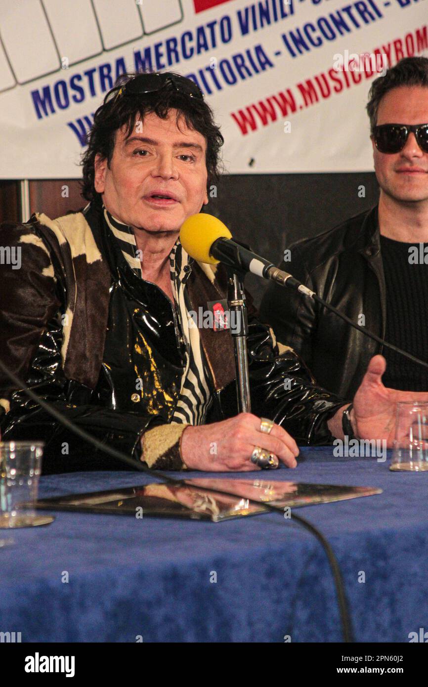 Deuxième jour de l'édition 37th de Musicday - salon du vinyle à l'Hôtel ...