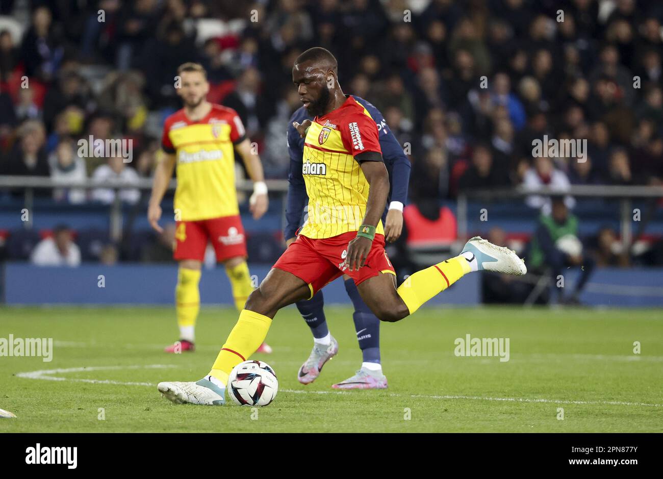 Jean onana Banque de photographies et d’images à haute résolution - Alamy