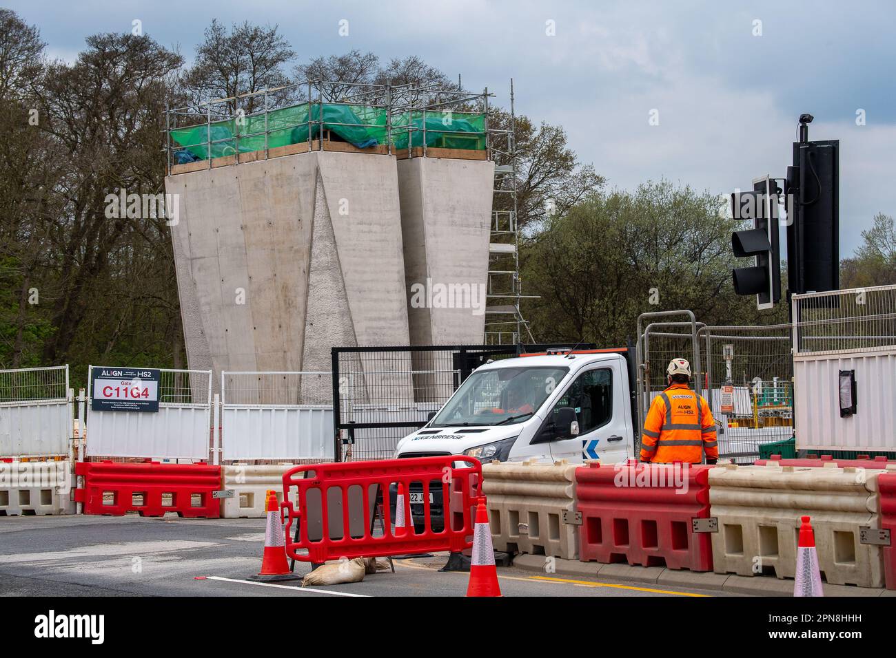 Harefield, Royaume-Uni. 17th avril 2023. HS2 travaux de viaduc au lac ...