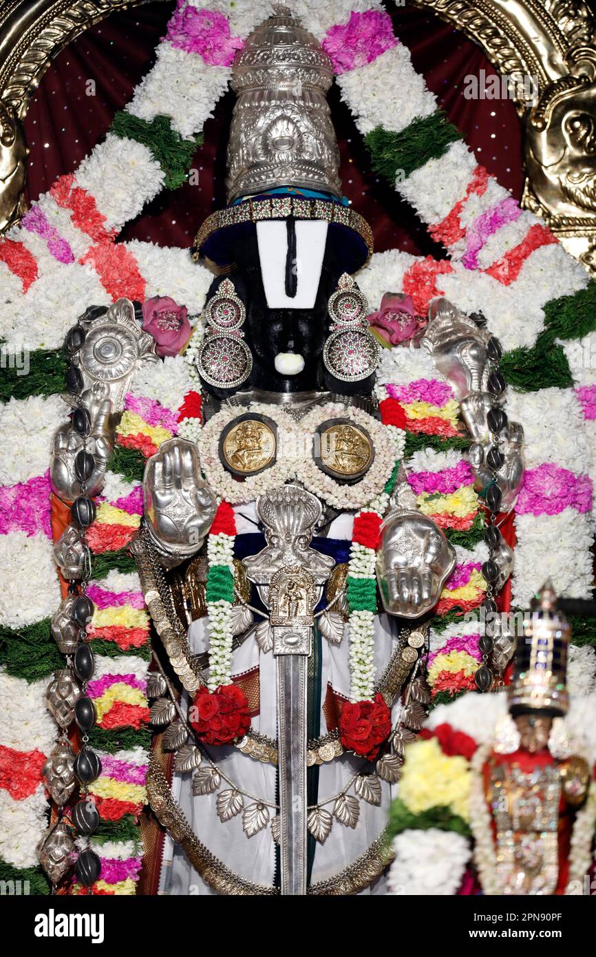 Sri Srinivasa Perumal temple hindou. Sanctuaire de la déité hindoue de ...
