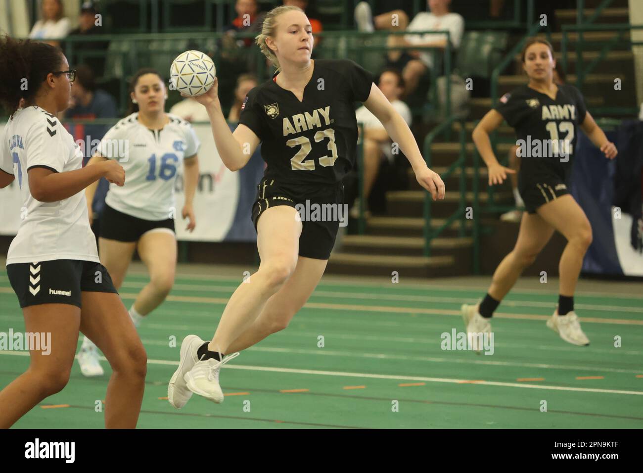 Tiffin, Ohio, États-Unis. 15th avril 2023. Handball de l'équipe ...