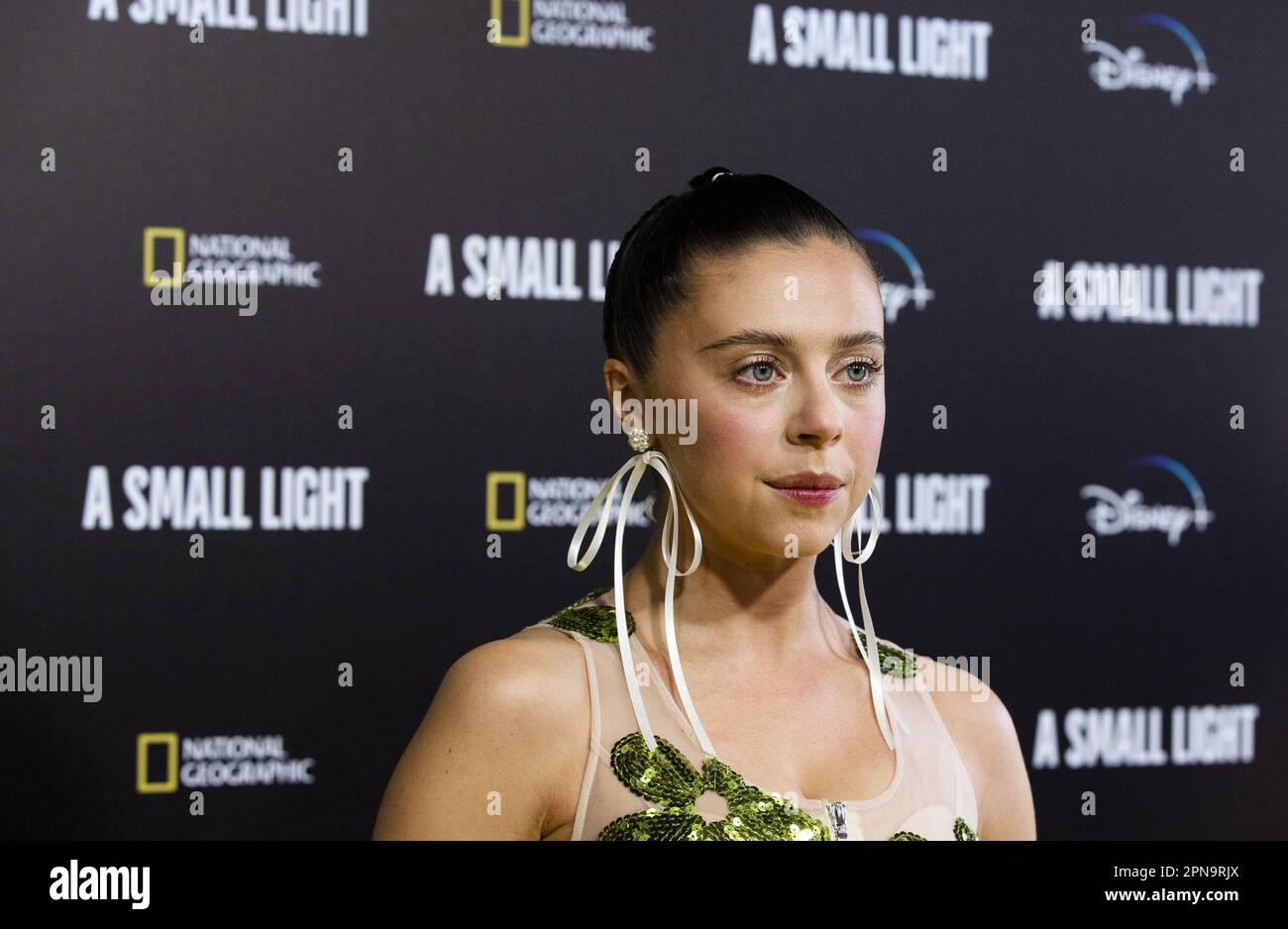 AMSTERDAM - appelez Powley sur le tapis rouge lors de la première ...