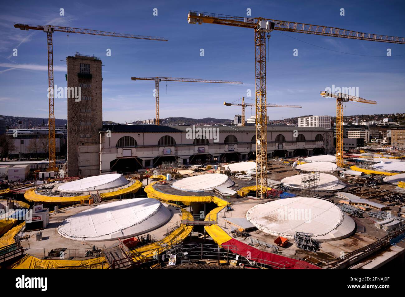 Ancienne tour de la gare Bonatzbau, grues, chantier de construction Open Day 2023, projet de ...