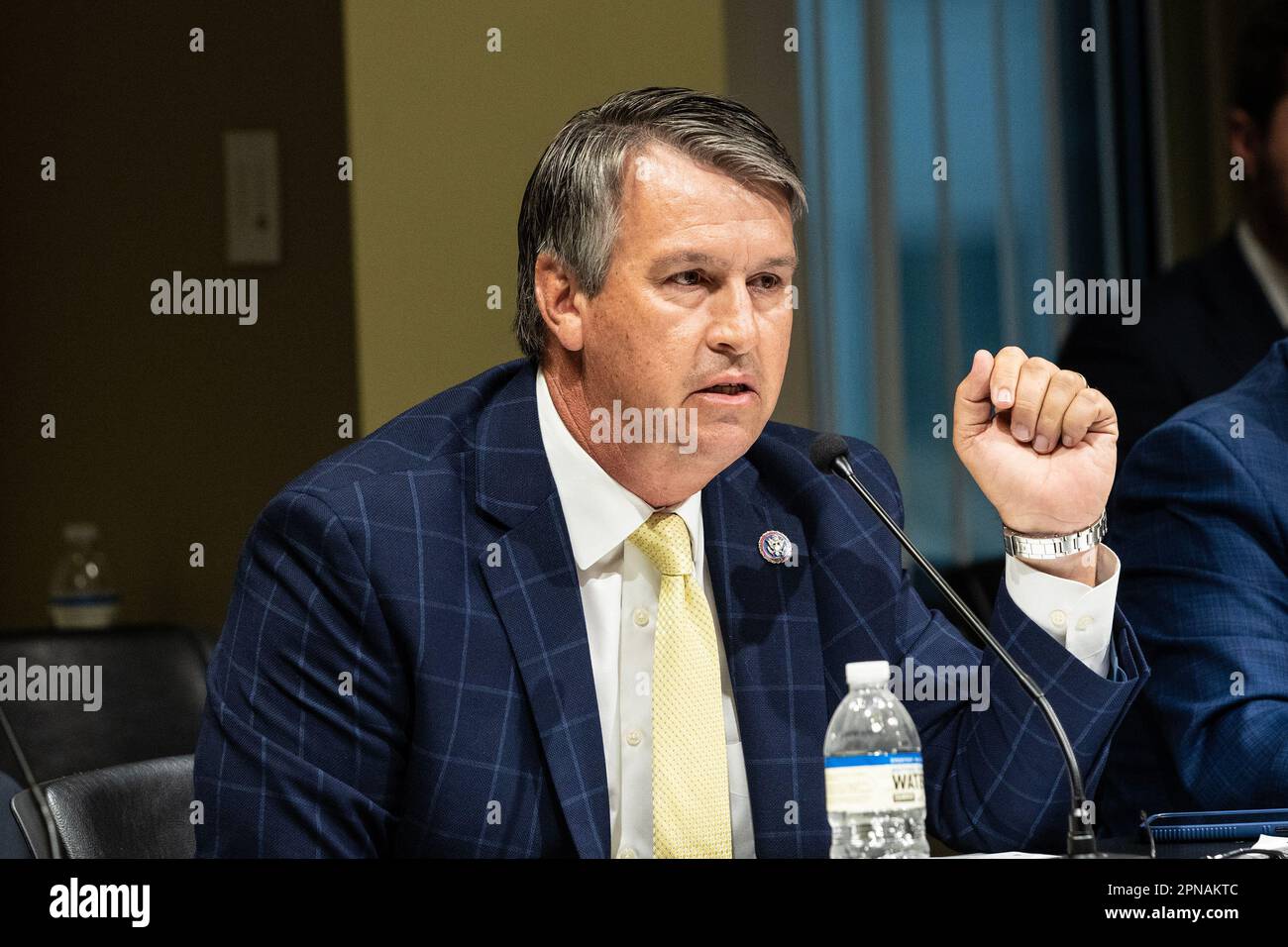 New York, États-Unis. 17th avril 2023. Le congressiste Barry Moore (R ...