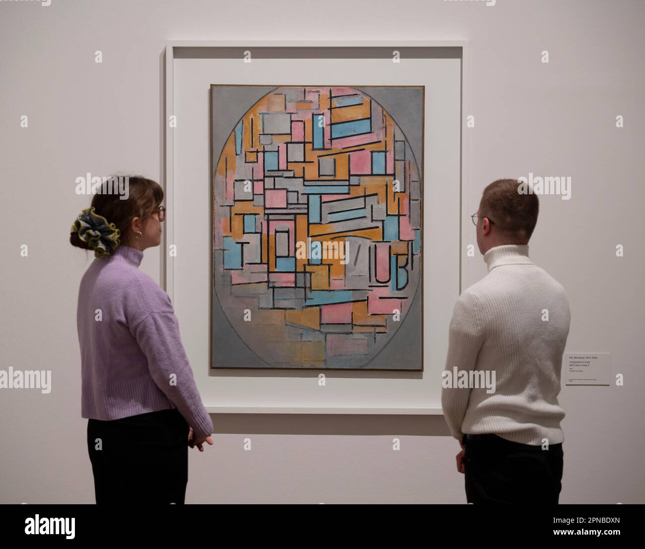 Composition in oval piet mondrian Banque de photographies et d’images à ...