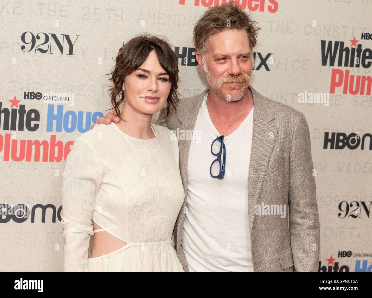Lena Headey et Marc Menchaca assistent à la première de la série ...