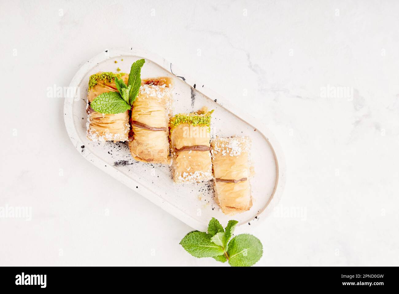 Un des plus beaux desserts de la cuisine turque - baklava avec pistache ...