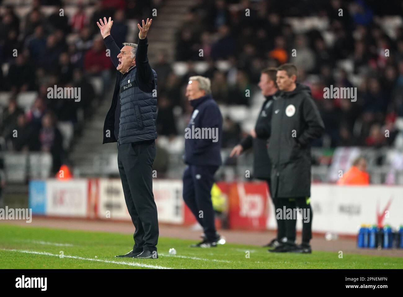 Tony Mowbray, directeur de Sunderland, se met en mouvement depuis le ...