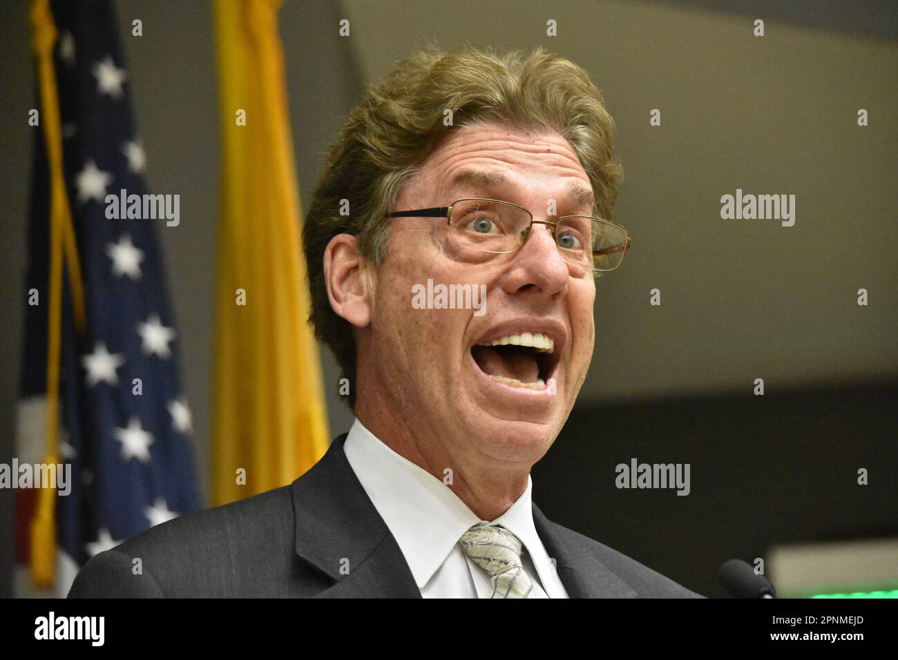 Le procureur du district du New Jersey des États-Unis, Philip Sellinger ...