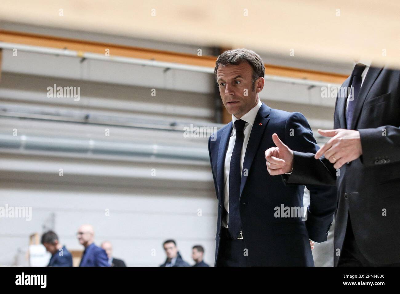 Muttersholtz, France. 19th avril 2023. Le président Emmanuel Macron ...