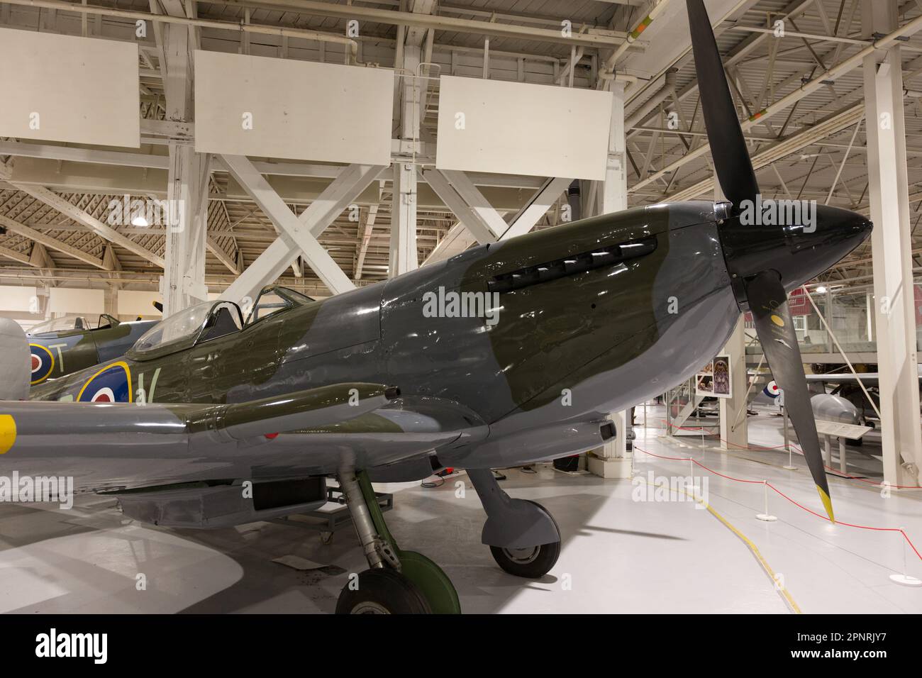 Supermarine spitfire lf mk xvie Banque de photographies et d’images à ...