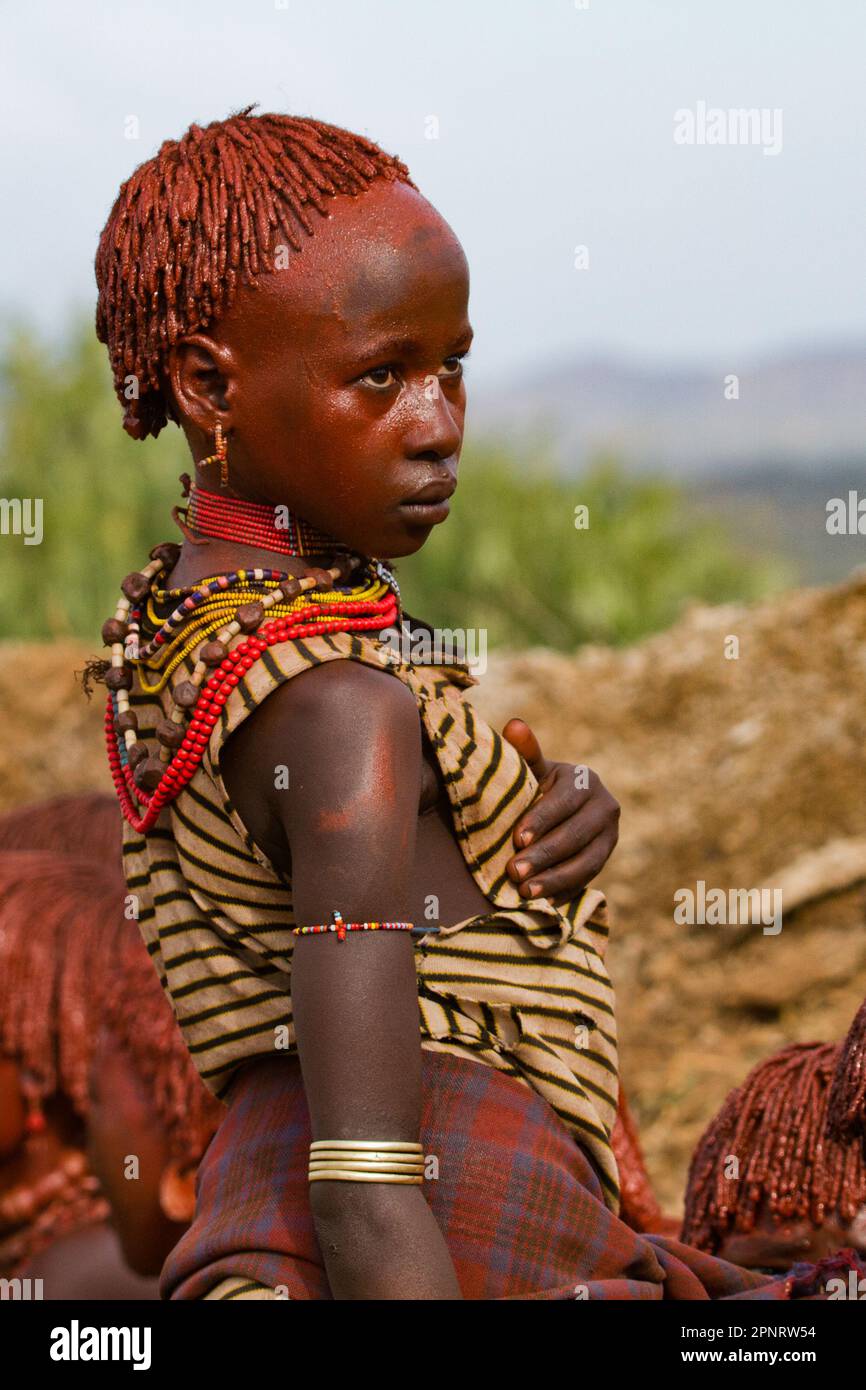 Hamer tribe Banque de photographies et d’images à haute résolution - Alamy