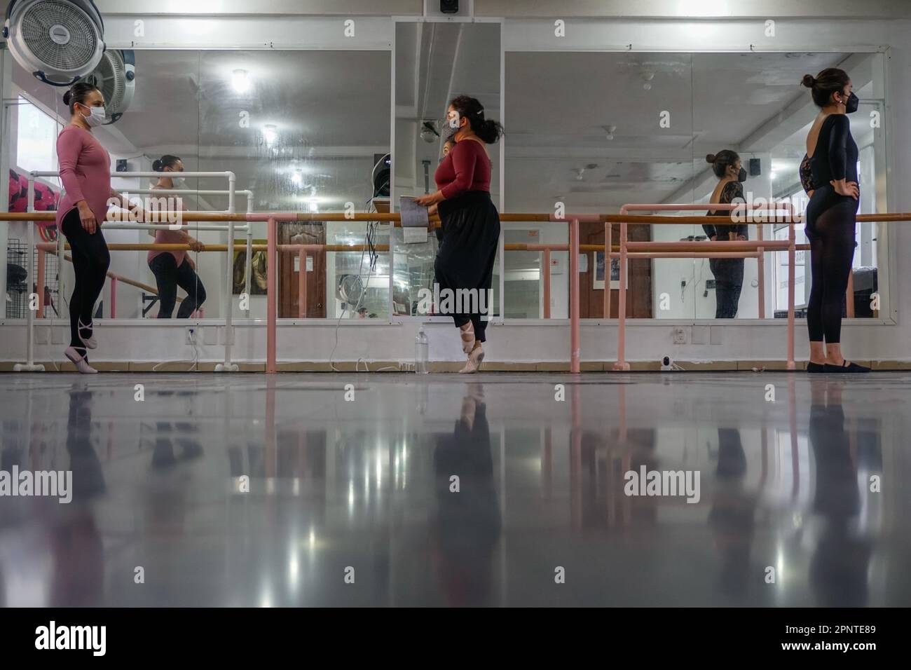 Ana hidalgo Banque de photographies et d’images à haute résolution - Alamy