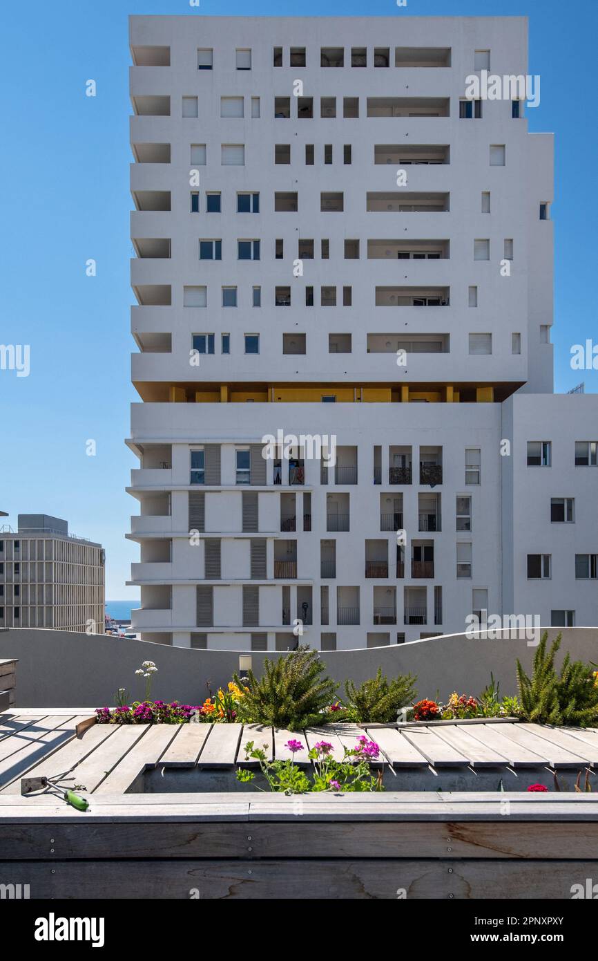 Marseille, France. 19th avril 2023. Vue depuis la terrasse commune ...