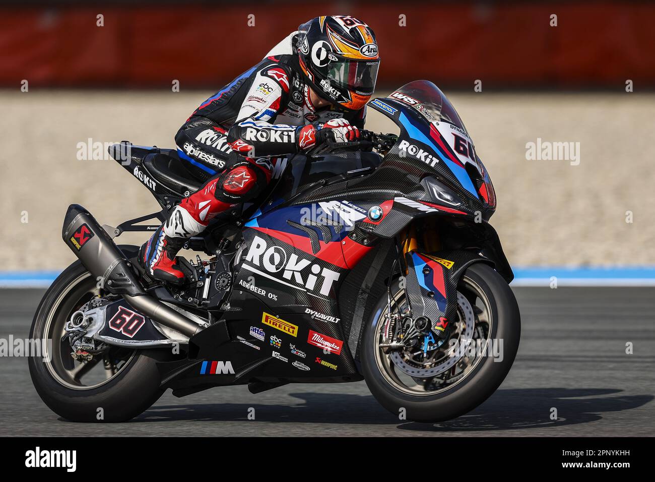 ASSEN - Michael van der Mark (NED) sur sa BMW lors de l'entraînement ...